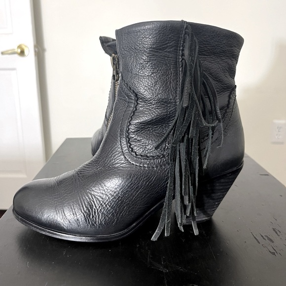Sam Edelman | Shoes | 75 Sam Edelman Louie Western Leather Boots | Poshmark